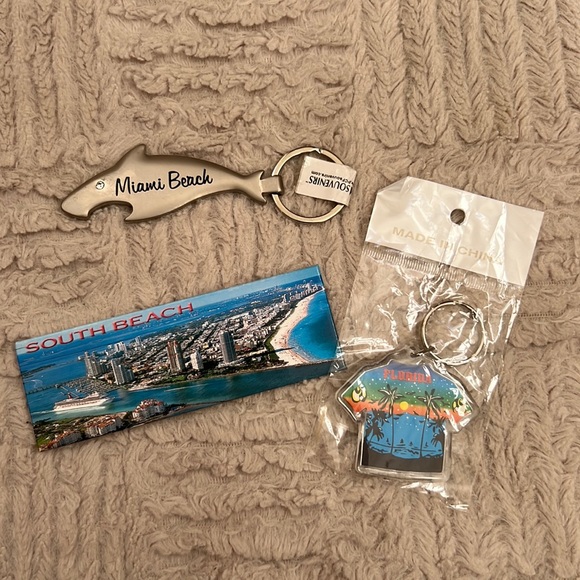 miami | Other | Miami Fl Mystery Bundle Keychains Magnets And More Nwt ...